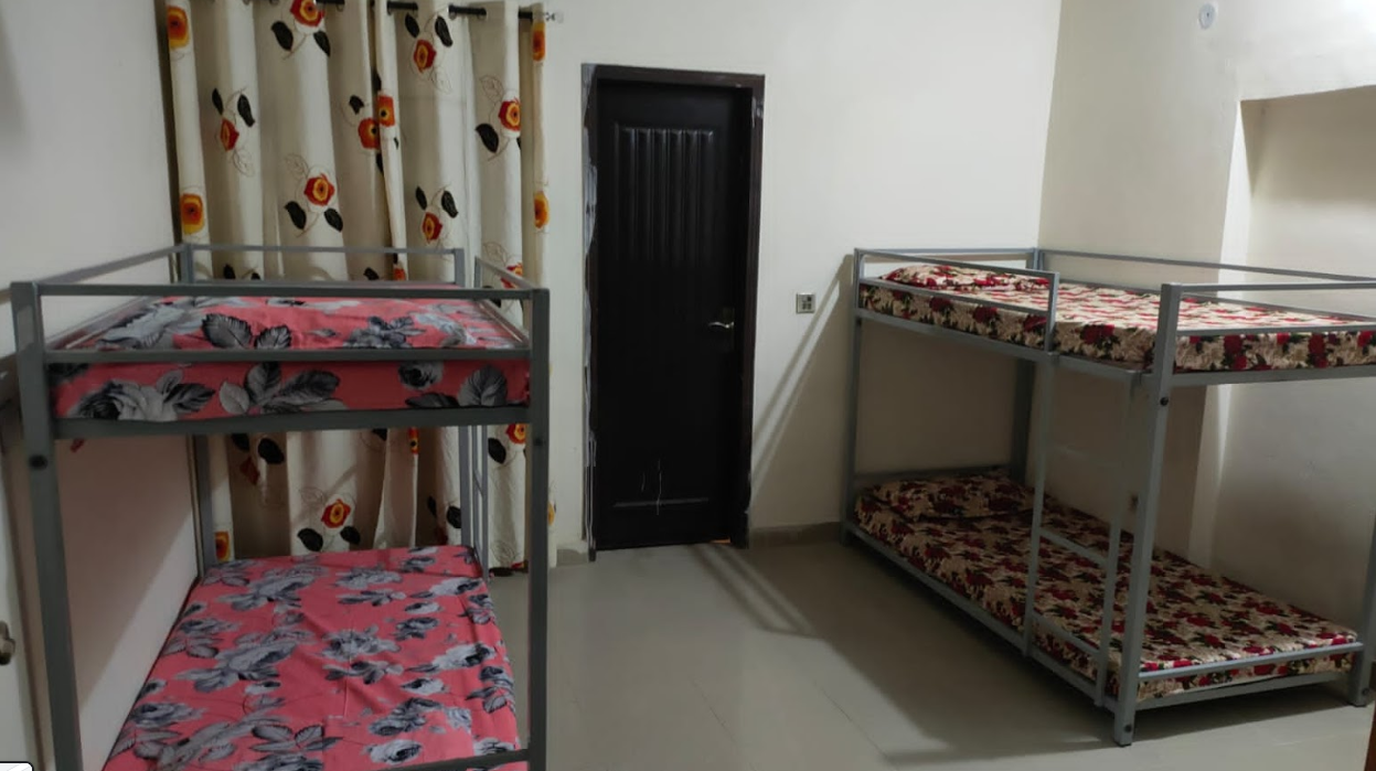 Ariz Boys hostel near Leeds university Lahore